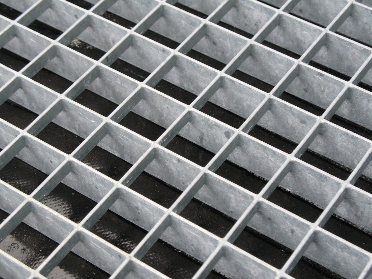 Dari Gratings - producator gratare metalice zincate, trepte scari metalice